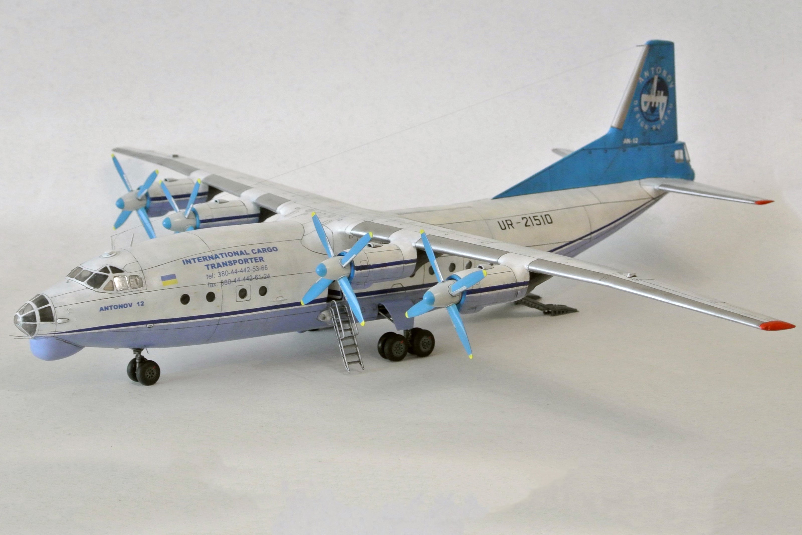 Antonov An-12 Cub AviAnt, UR-21510 – Arcus Hobby